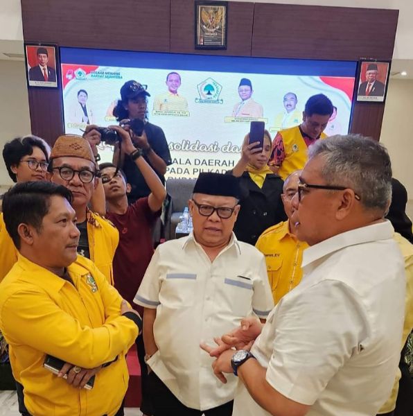 Hadiri Rapat Konsolidasi & Sosialisasi Cakada Partai Golkar 2024 di ...